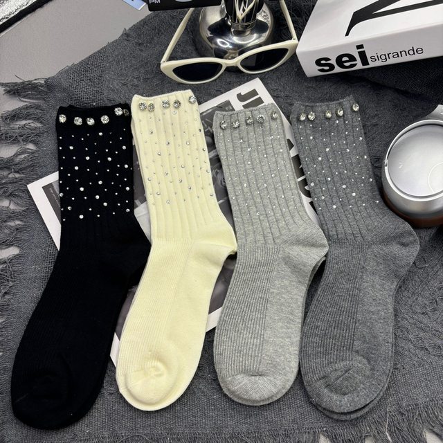 Autumn and winter sweet fashion socks, comfortable and versatile mid ...