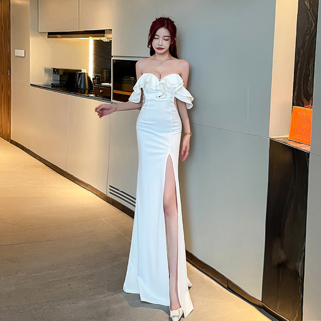 Sexy one-shoulder dress with flounces, elegant lady, slit fishtail long ...