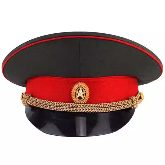 Topi seragam perwira militer rusia - pinggiran besar dengan sabuk angin ...