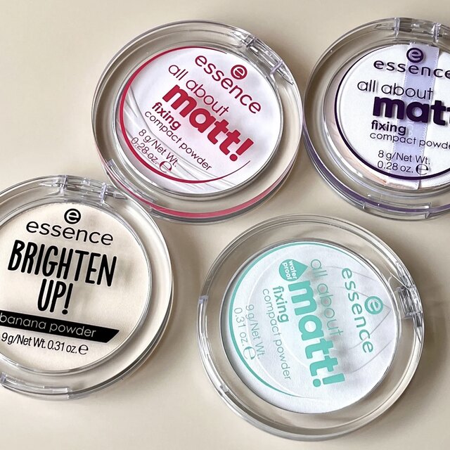 Immediate clearance! German Essence Banana Powder Soft Mist Brightening Long-lasting Oil Control ...