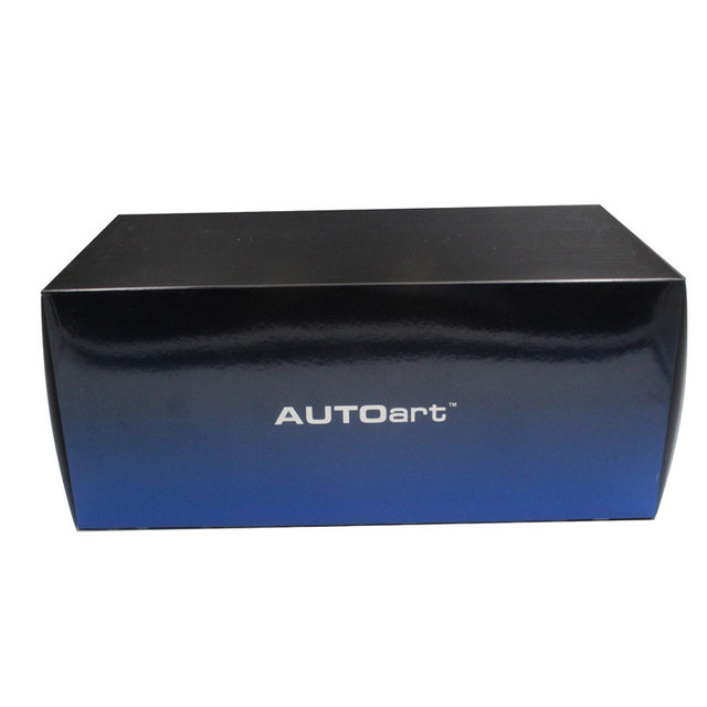 AUTOart 1:18 Chevrolet Corvette C4 1986 alloy car model gift