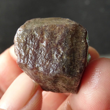 Qianrui natural red corundum raw stone ruby hand-held pieces, raw ore ...