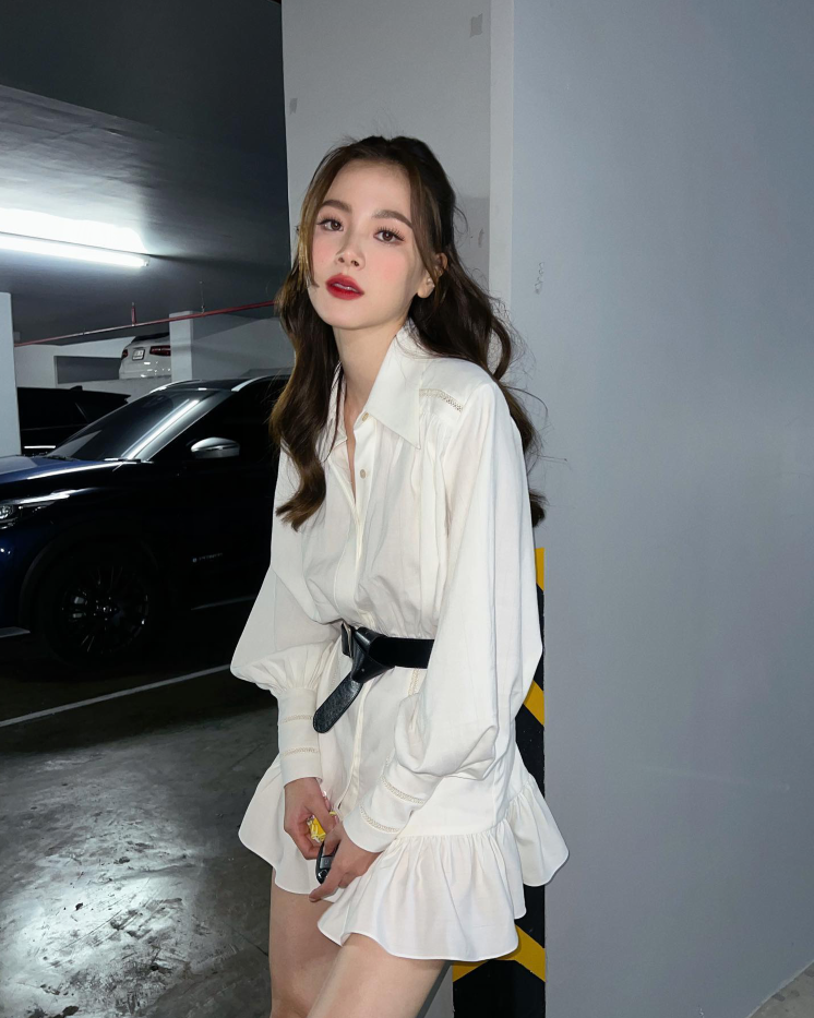 Taixing Pingcaina Xiaoshui's same style white fashionable slim shirt-style ruffled long-sleeved ...