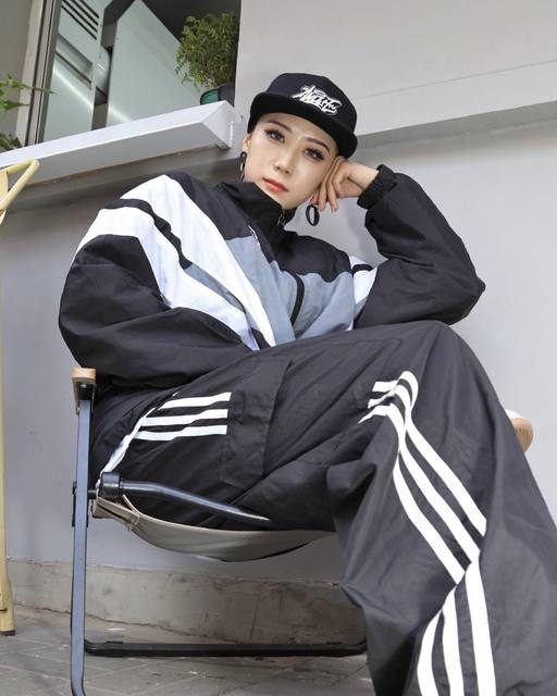 TARGET Retro Sports Style Oversize Contrast Color Windproof Charge ...