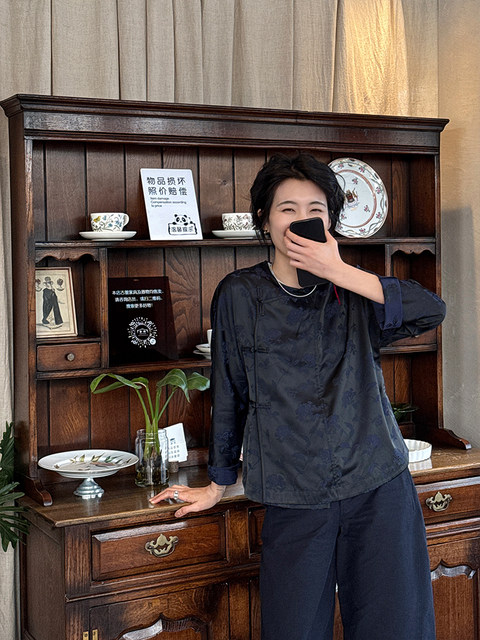 Langqing Lazy Blue New Chinese Style Buttoned Top for Women Spring 2025 New Retro Embroidered ...