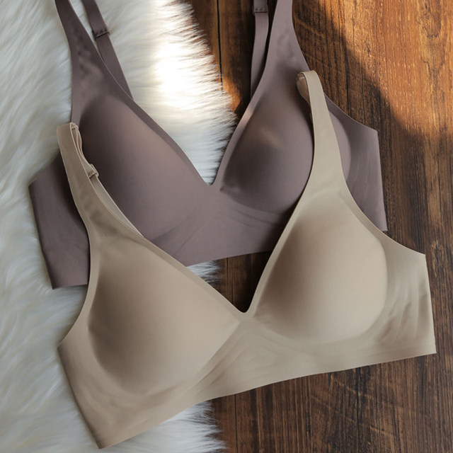 Japanese deep V jelly big chest showing small chest shrinkable chest ...