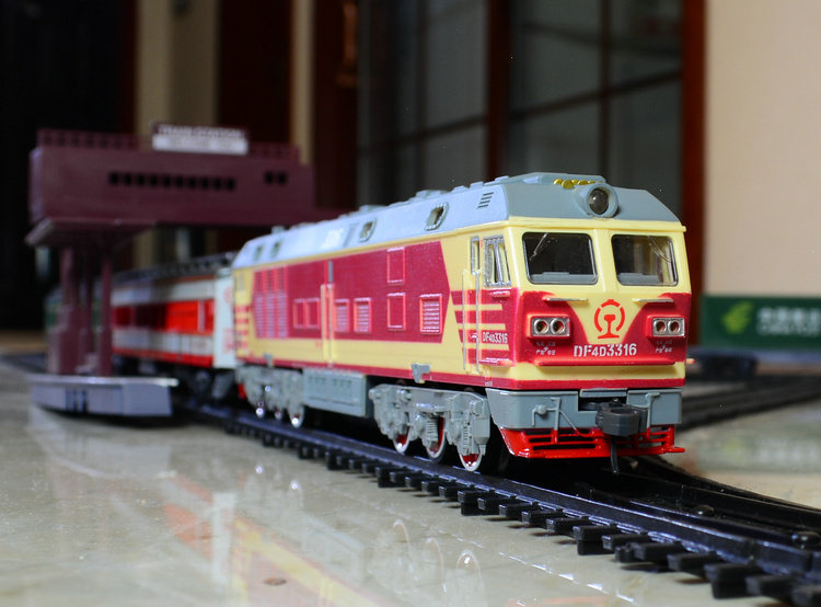 Work Hard Fenfa Electric Train Model - Harmony Steam Engine Dongfeng 4B ...