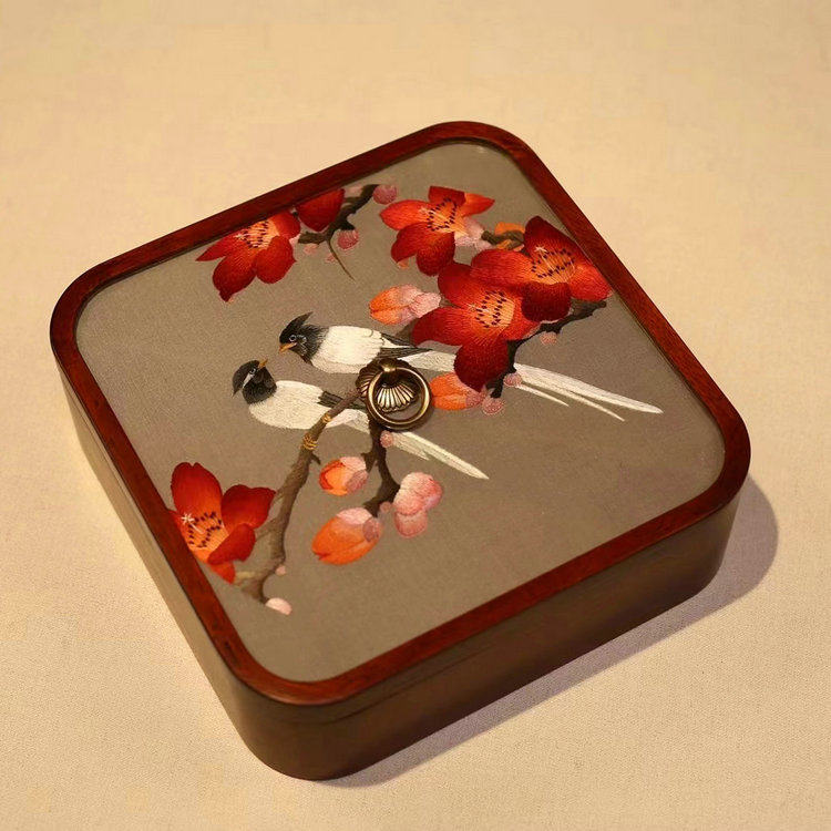 Purely handmade Suzhou embroidery solid wood creative candy storage box ...
