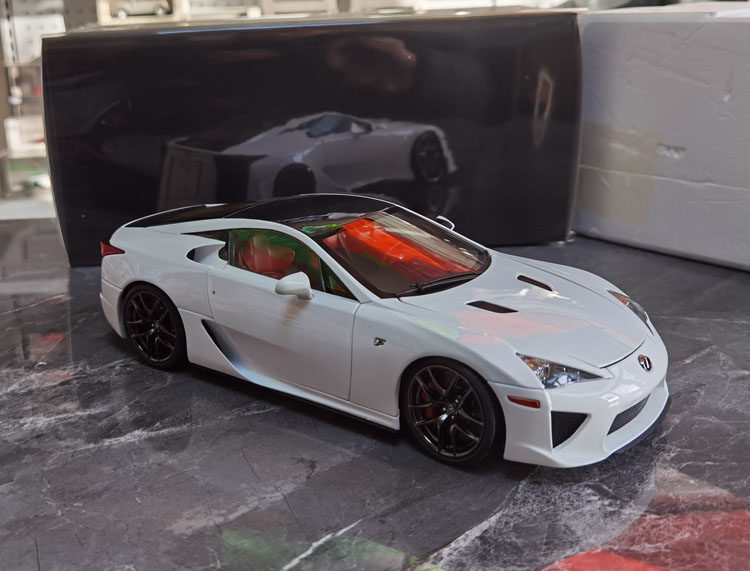 Will 1:18 Lexus LFA street version alloy car model gift collection