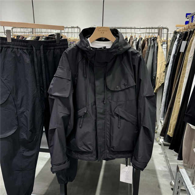 Autumn trendy outdoor splicing design multi-pocket jacket men's hooded ...