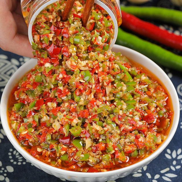 Hunan three-color chili sauce, garlic minced chili, handmade millet ...