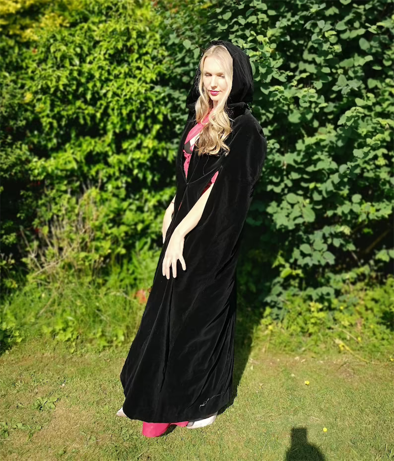 Halloween European and American medieval retro wizard cape mid-length ...