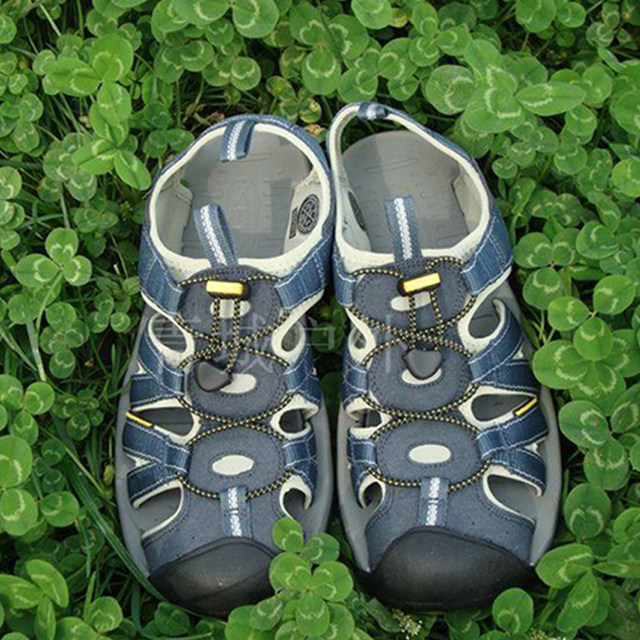 European and American professional outdoor non-slip men's beach shoes ...