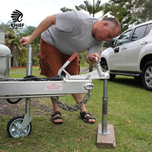 Tongue weight scale for trailers and trailers, pressure measurement for ...