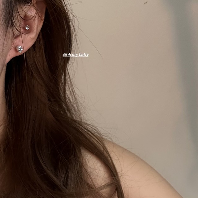 Can be worn without ear piercings, invisible ear clips, mini little ...