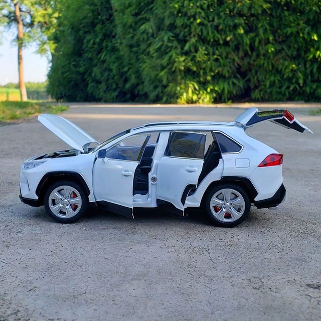1/24 Toyota Rongfang RAV4 alloy car model back force sound light toy ...