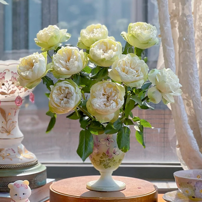 Xia Yuhe rose water flower arrangement home office business venue ...