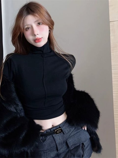 White with velvet grinding hair inside the high neck shirt, female ...