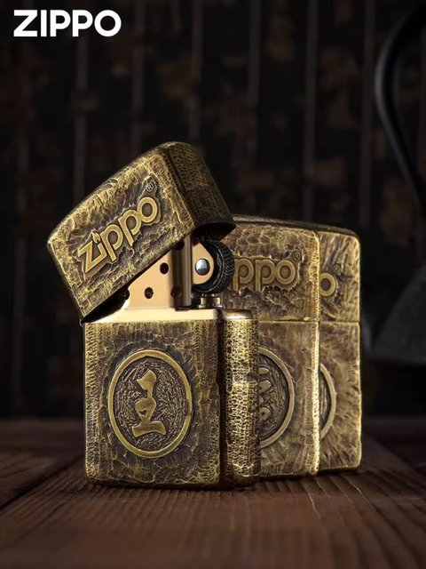 Genuine zippo lighter with hundreds of surnames, pure copper armor, windproof kerosene, genuine ...