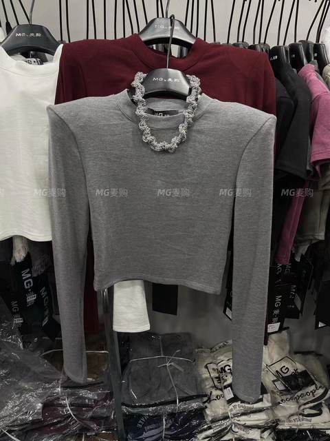 It is easy to wear for yourself~ high-end basic style shoulder pads and ...