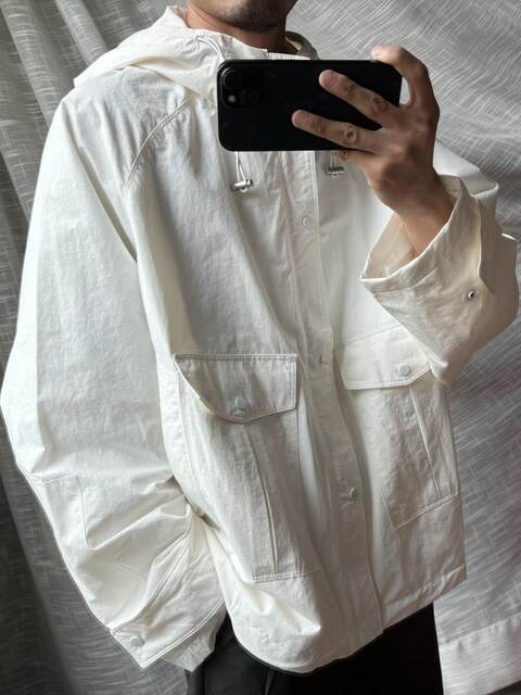 Clean and artwork! Men and women's wide version solid color jacket ...