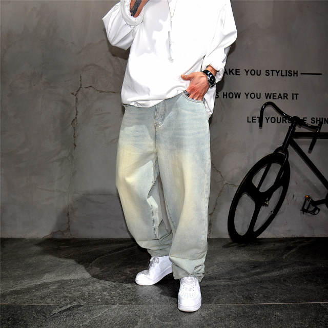 American retro distressed loose light-colored jeans for young men ...