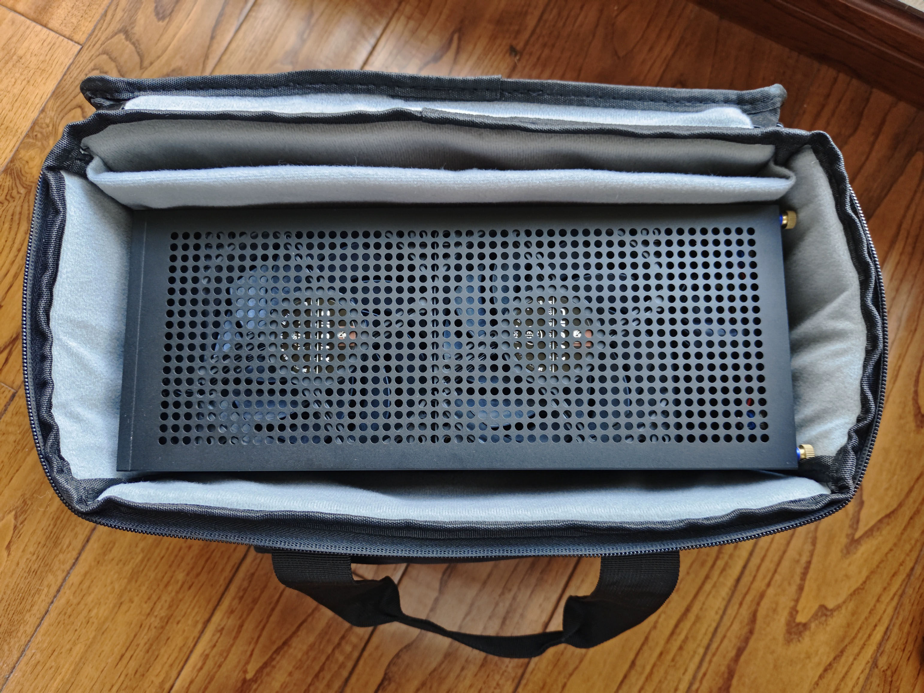 ITX case SSUPD flash scales S400 mechanical master C28 Lianli A4H2O ...