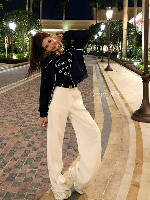 Li Wanjun Academy style retro sports jacket for women autumn 2025 new ...