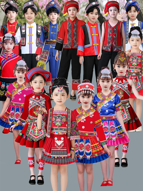 Ethnic minority clothing children March 3rd Zhuang Yao Yi Miao men and women Hani children dance ...
