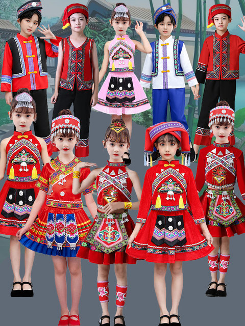 Ethnic minority clothing children March 3rd Zhuang Yao Yi Miao men and women Hani children dance ...