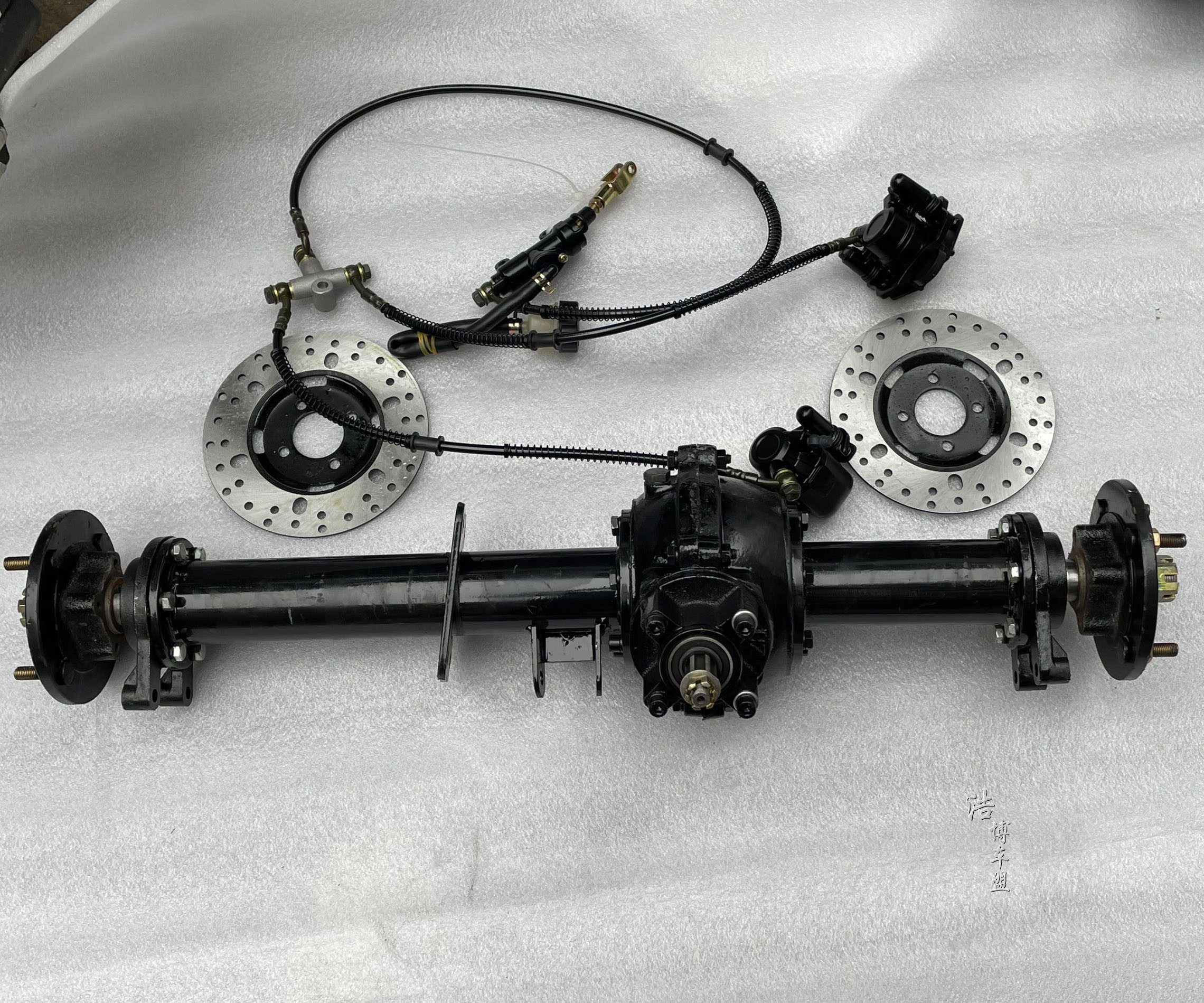 Homemade four -wheeled beach car kart steel pipe car accessories shaft ...