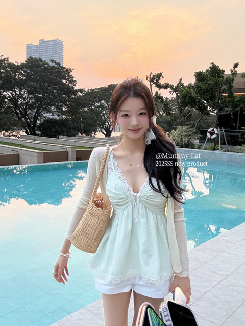 Mummy Cat Lays Eggs Meow【Mint Water Wave】V-Neck Lace Trim A-Line Loose Vacation Camisole Top