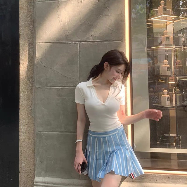 Internet celebrity V -neck short POLO short chest short top white ...