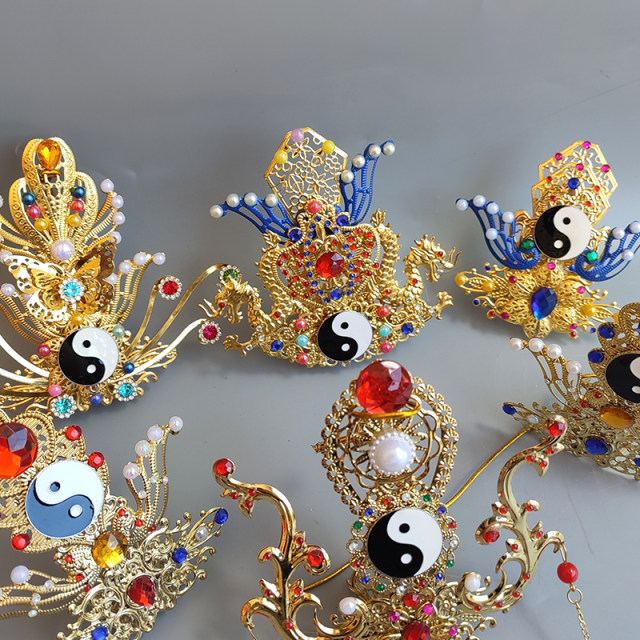 Sanqing Taoist statue phoenix crown Bagua crown hat Fengxia Phi statue ...