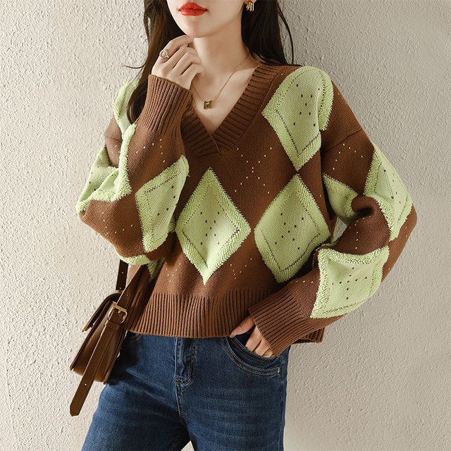 Short sweater niche design sense top V -neck cover sweater female ...