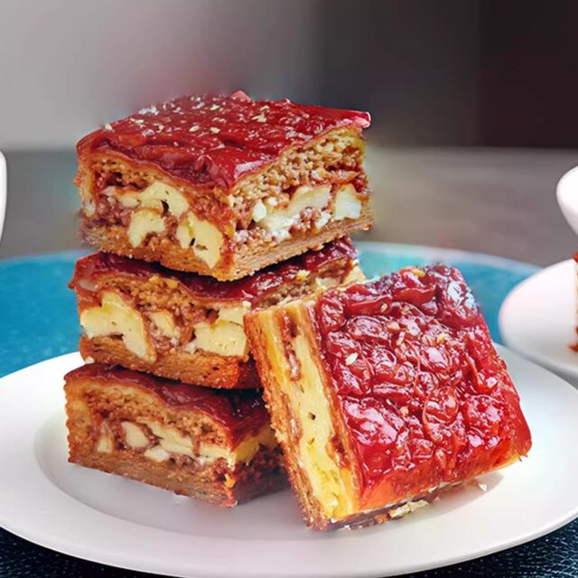 Jujube with walnut jujube kernel pie 200g sandwich Yijun jujube Casual ...
