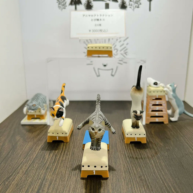 Japanese genuine Stasto jumping box gymnastic cat Gacha Jumping saddling horses acrobatic three ...