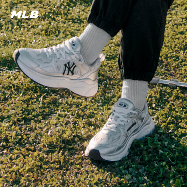 MLB official men and women couple retro presbyopia fashion dad running ...