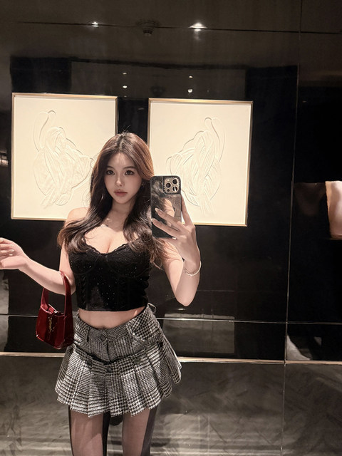 Pickrui Rui Ge Night Rose Lace Embroidered Sequenant Studius Studios ...