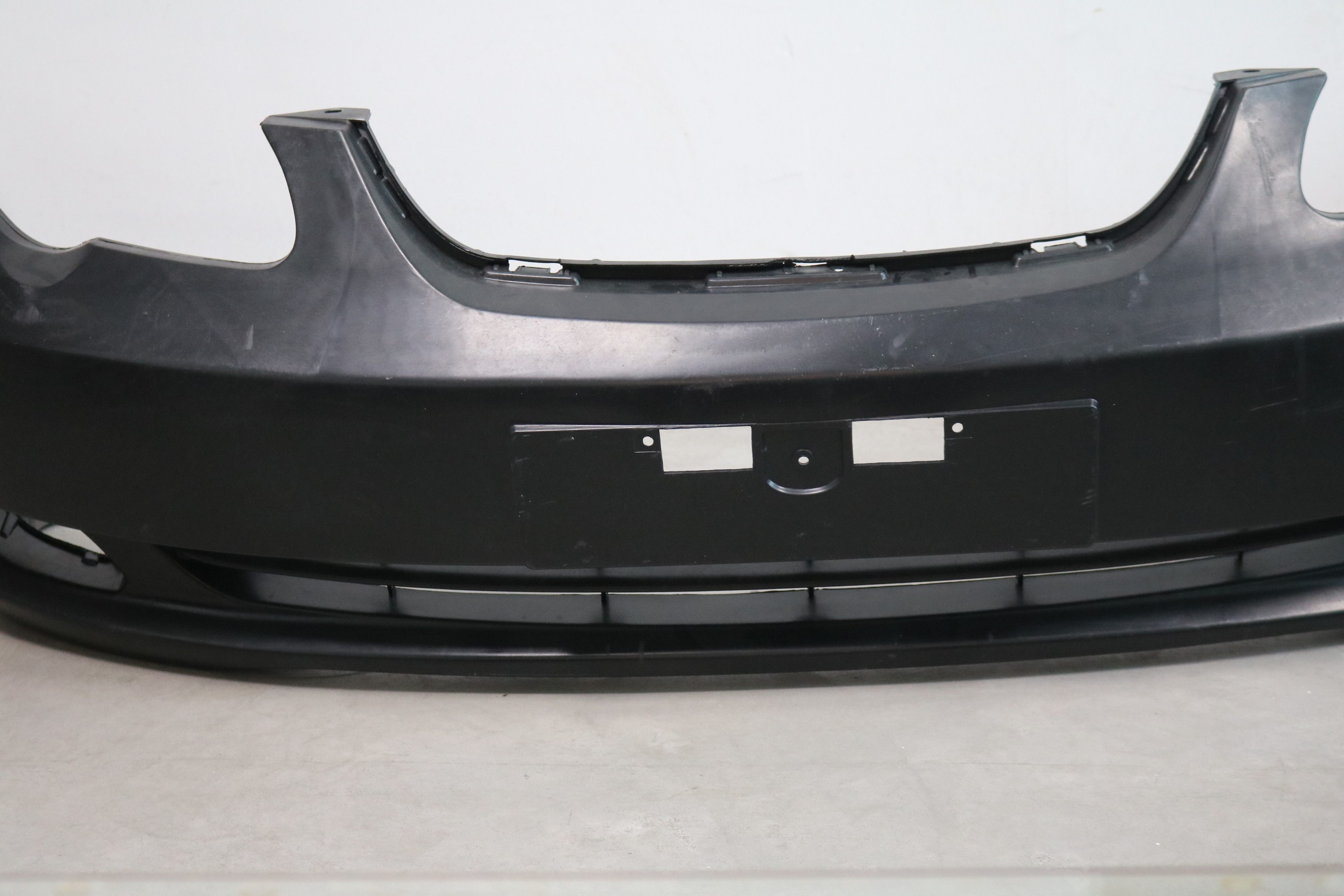 Suitable for BYD F3 front bumper F3R front bumper G3S6L3F6 Tang, Song ...