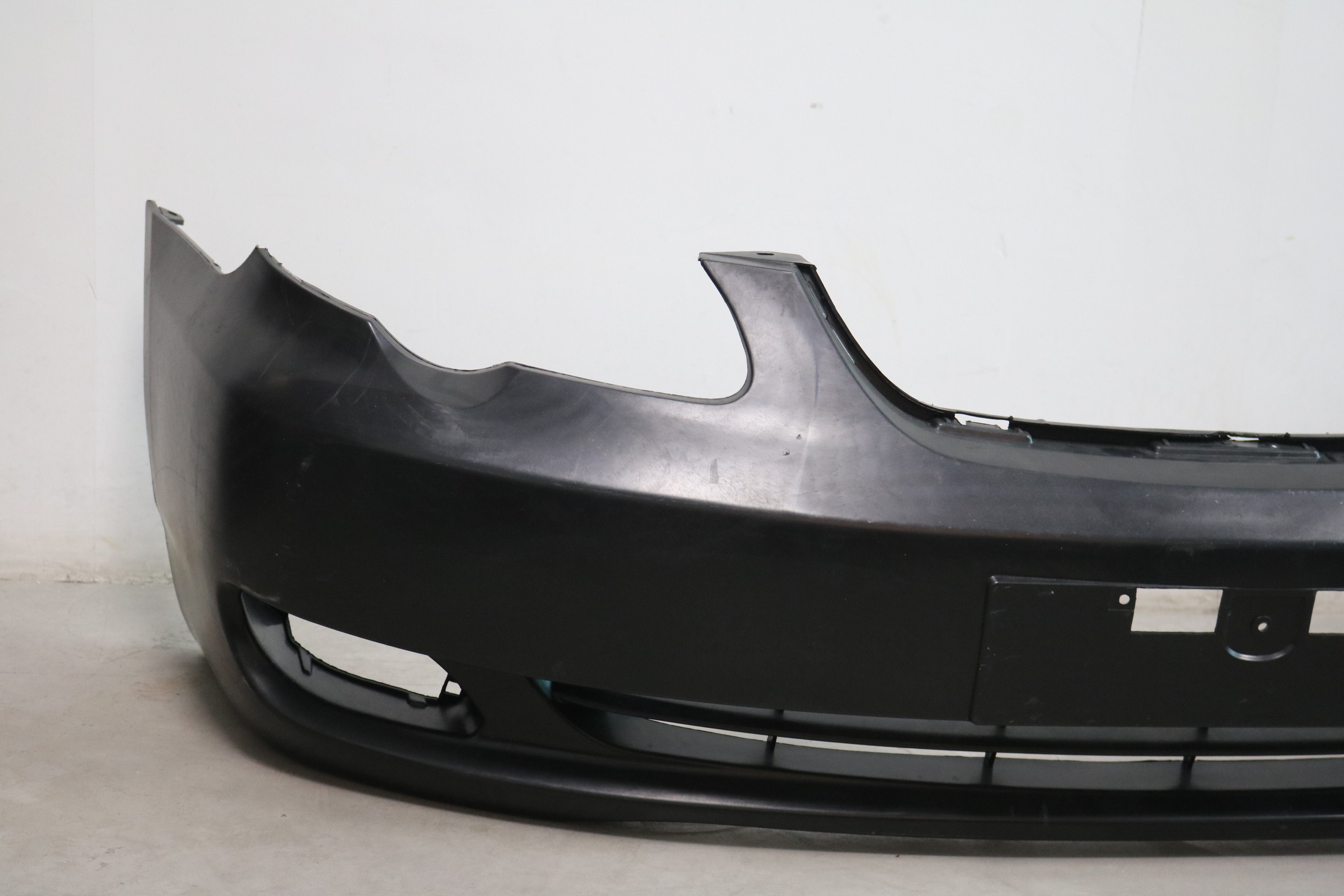 Suitable for BYD F3 front bumper F3R front bumper G3S6L3F6 Tang, Song ...