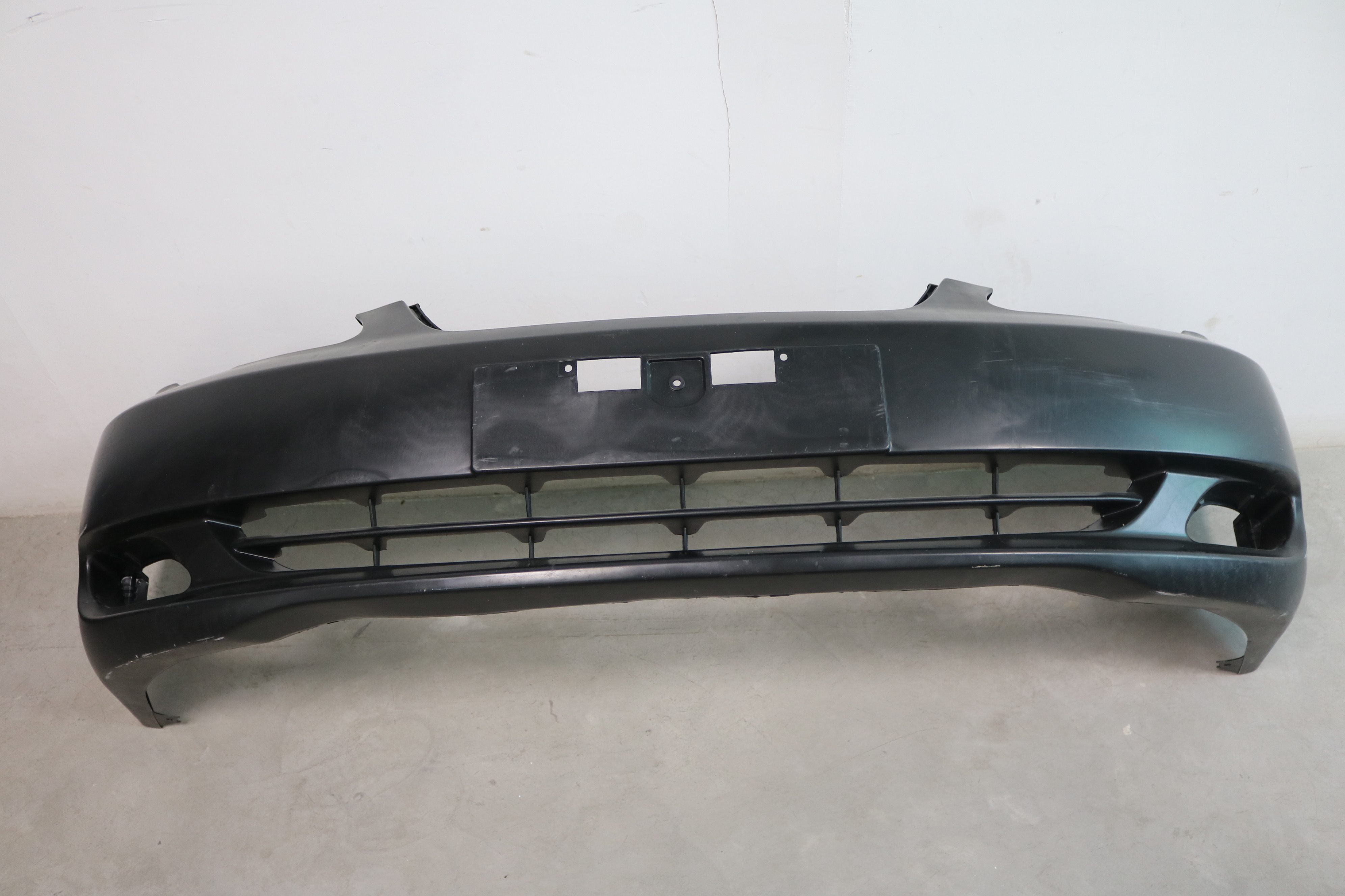 Suitable for BYD F3 front bumper F3R front bumper G3S6L3F6 Tang, Song ...