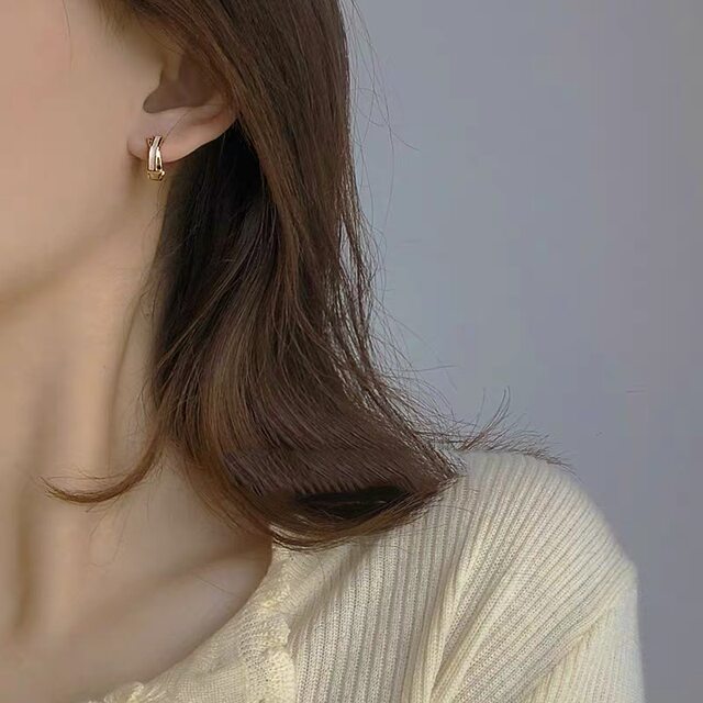 Unique earrings Light luxury high -grade high -level sensor earrings ...