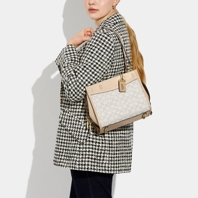 COACH/Coach Outlet Women's Classic Logo Jacquard Fabric ROGUE 25 Handbag