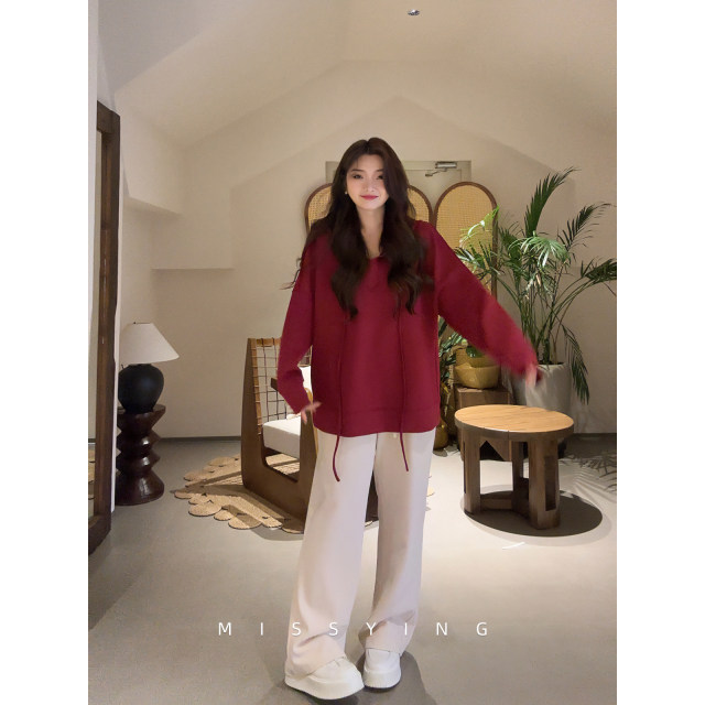 Ms. Ying's casual hooded sweatshirt with strappy design, slightly fat ...