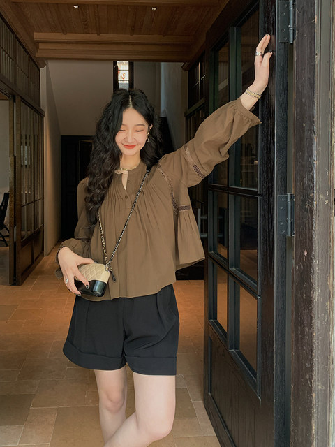 Ren Xiaoyi's baby shirt Korean casual top 2024 new design sense unique white shirt female