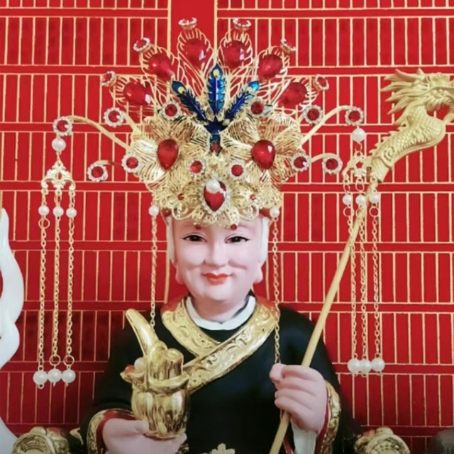 Black old lady phoenix crown headdress phoenix shoes Xia Phi Taishan ...