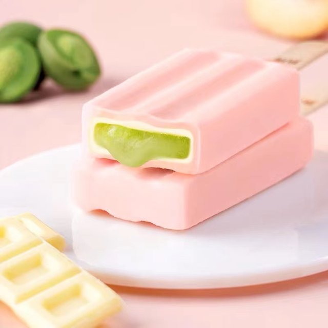 Yili Zhenxi Ice Cream Raw Milk Black Chocolate Peach Green Plum Flavor ...