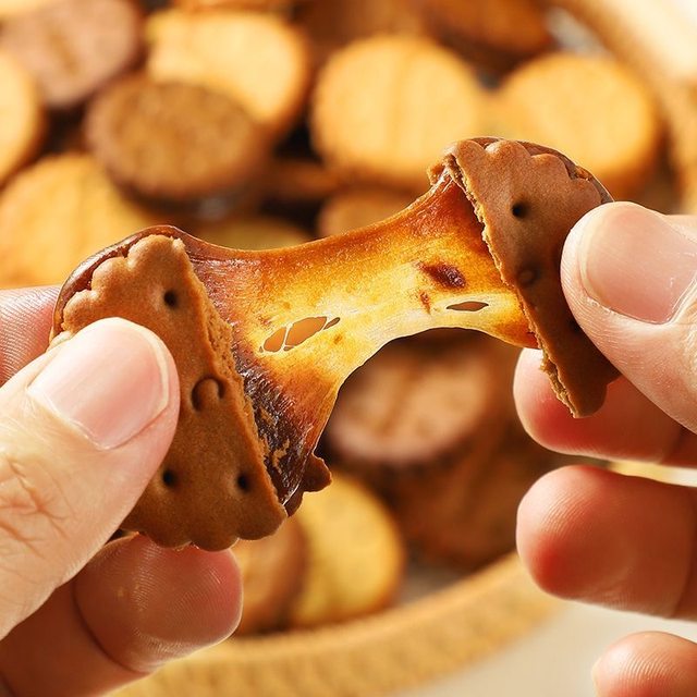 Dongji brown sugar malt sandwich biscuits salted egg yolk crispy meat ...