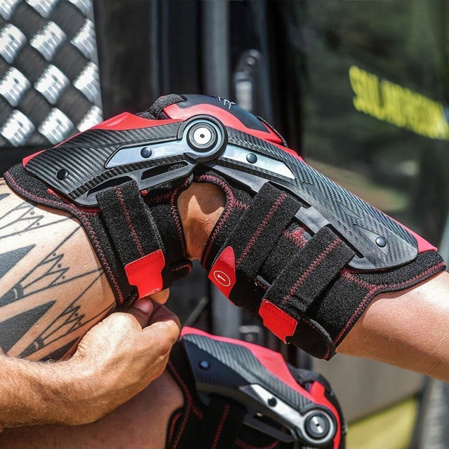 acerbis Axibis off-road motorcycle riding knee pad mechanical leg metal ...